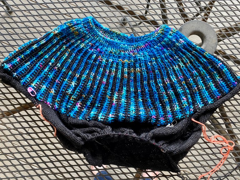 Splitting For Radiate Sleeves | My Tangled Yarn Knitting Adventures