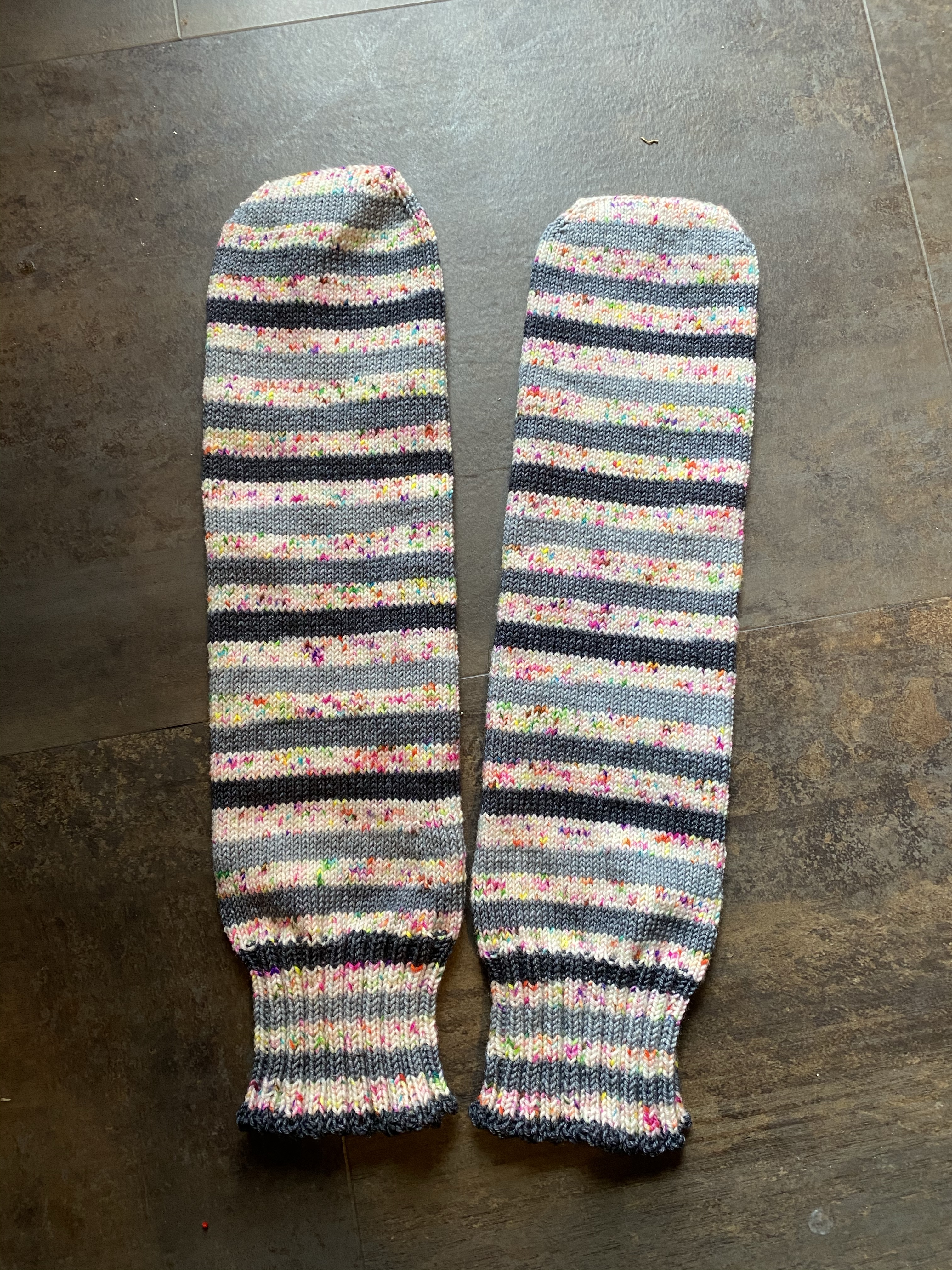 Carbon Sprinkle Heels | My Tangled Yarn Knitting Adventures