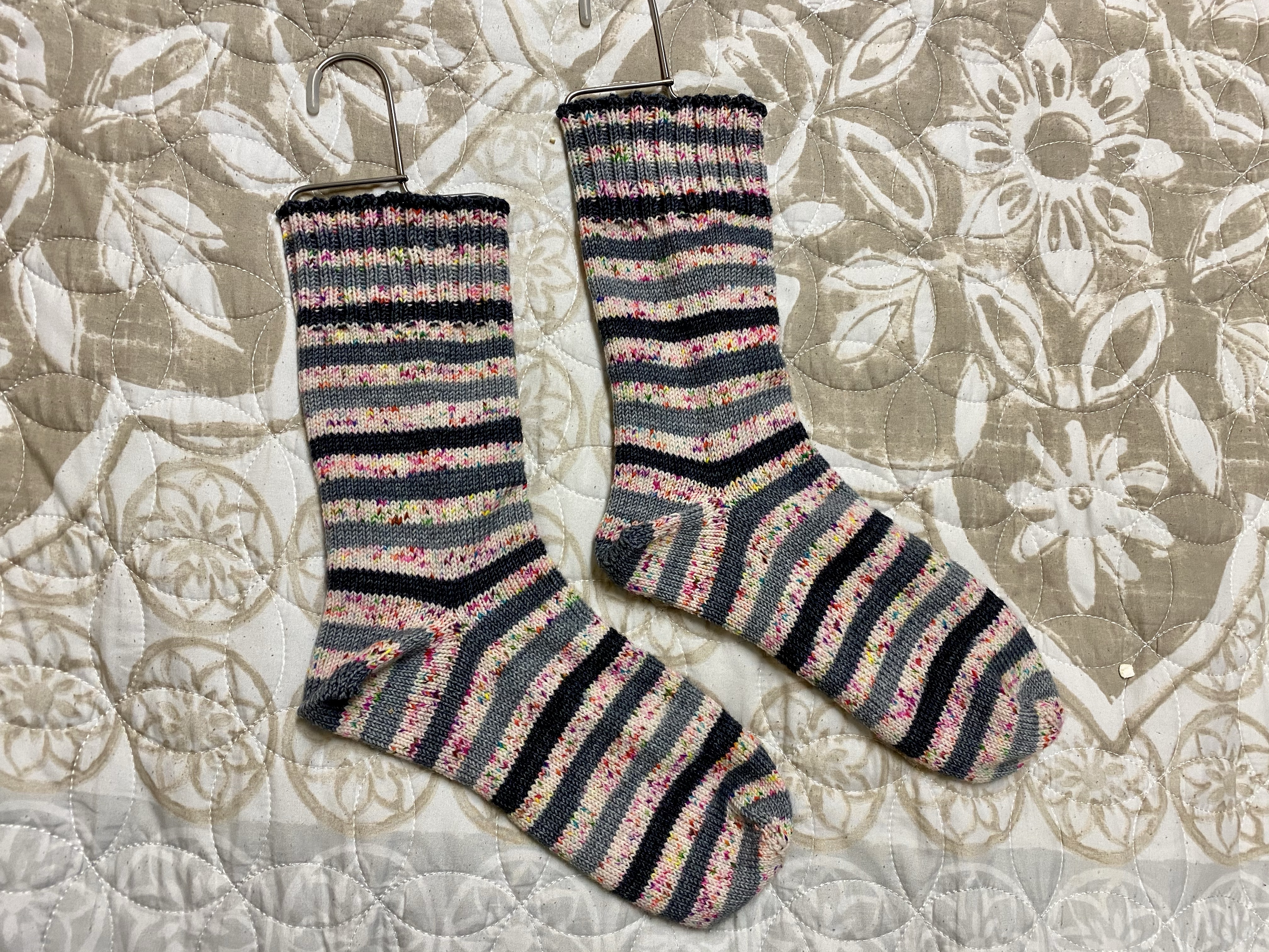Finished Carbon Sprinkles Vanilla Socks! | My Tangled Yarn Knitting ...