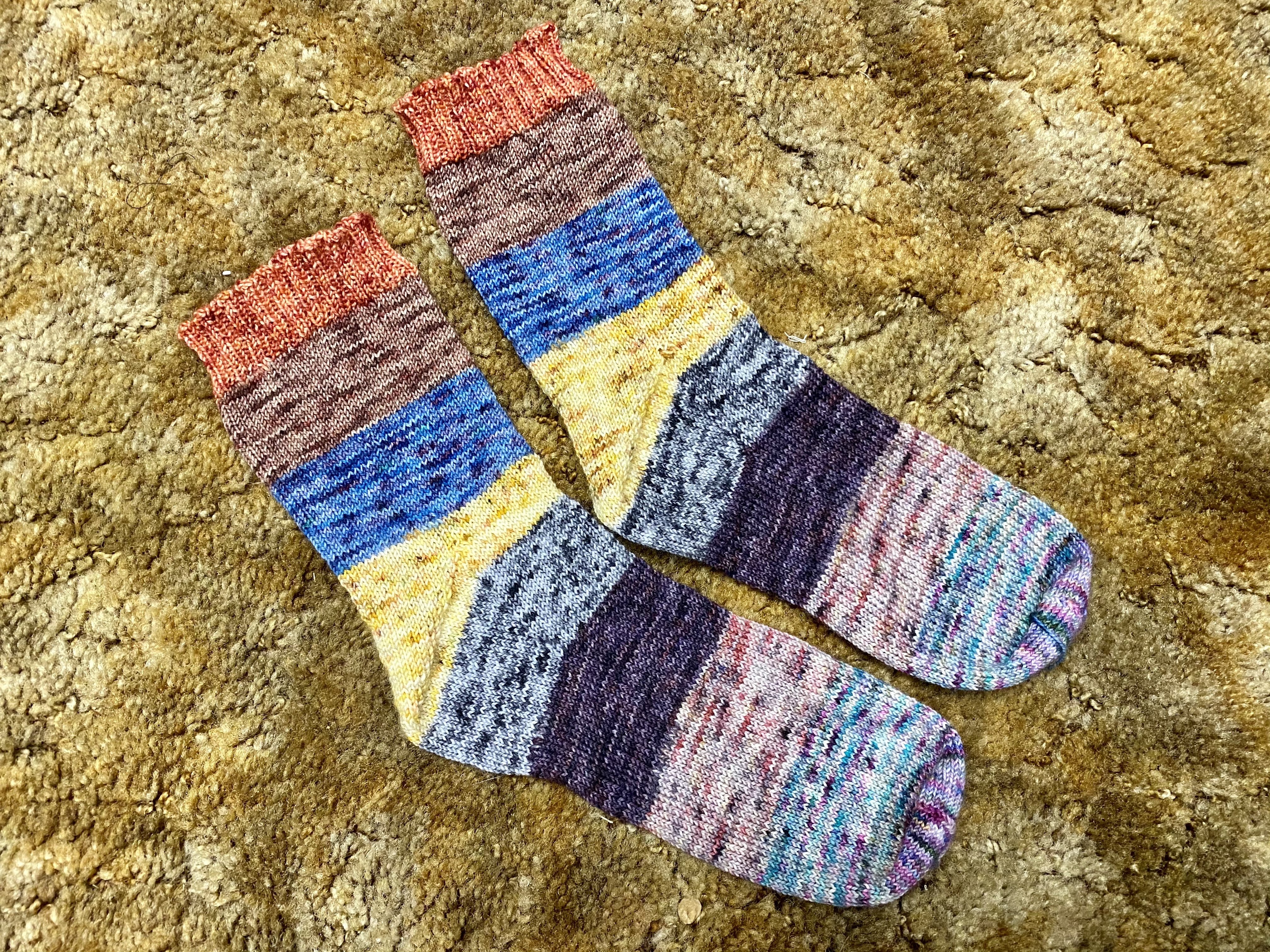 FO Friday: 2020 Advent Socks | My Tangled Yarn Knitting Adventures